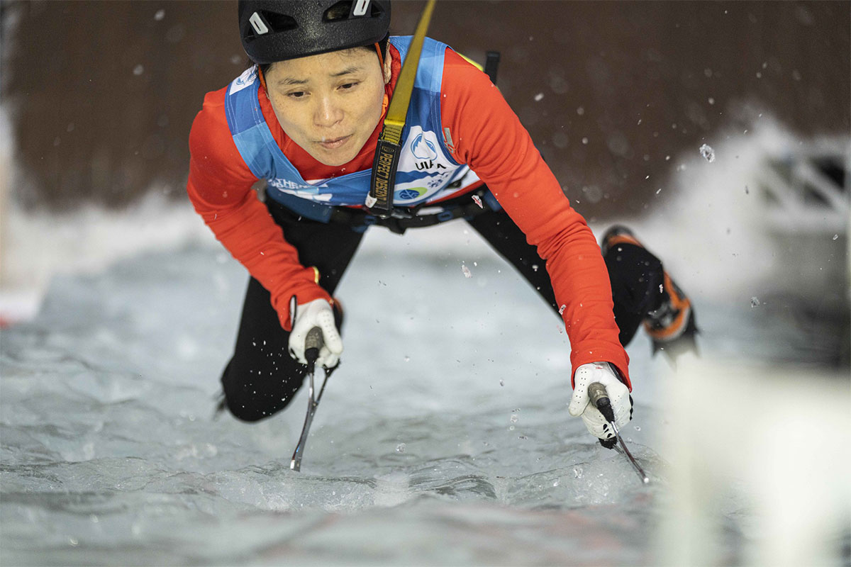 World Champions show their class in Cheongsong – UIAA Ice Climbing