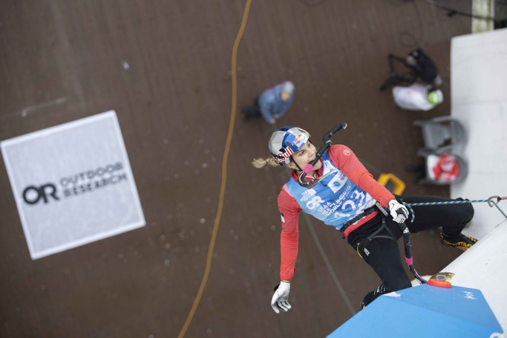 World Champions show their class in Cheongsong – UIAA Ice Climbing